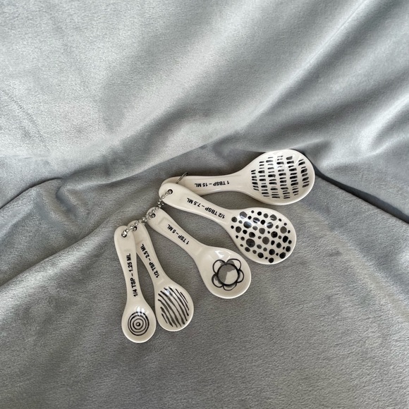 Rae Dunn | Other | Rae Dunn Measuring Spoons | Poshmark